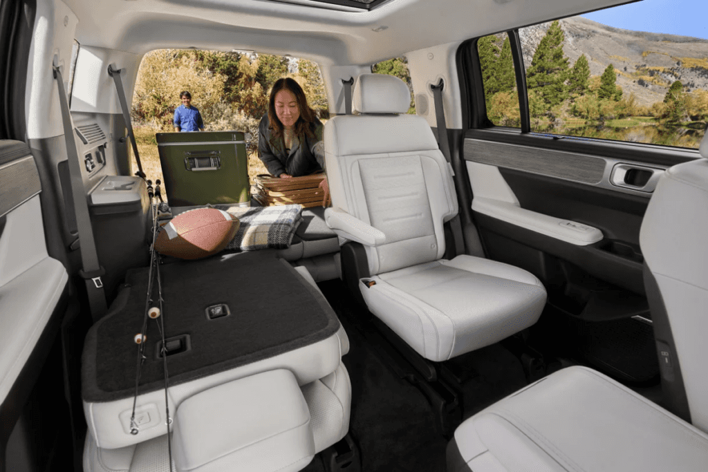 Hyundai Santa Fe vs. Toyota Highlander - SUVs in Greenville, TX